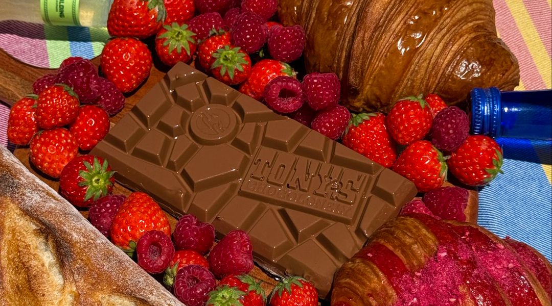 Chocolate & Strawberries - Favourite Summer Snack Hack – Tony’s ...